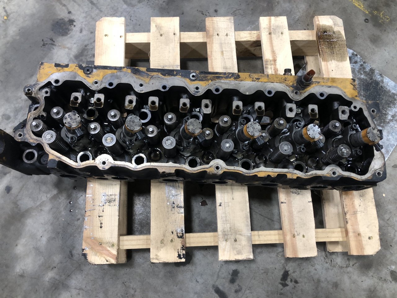 CAT C7 Engine Cylinder Head for Sale