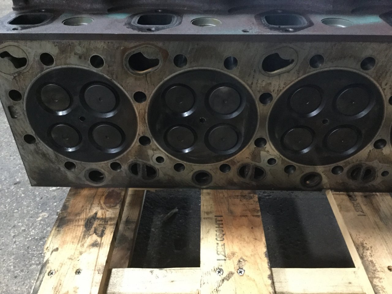 P21458124 | Volvo D13 Engine Cylinder Head for Sale