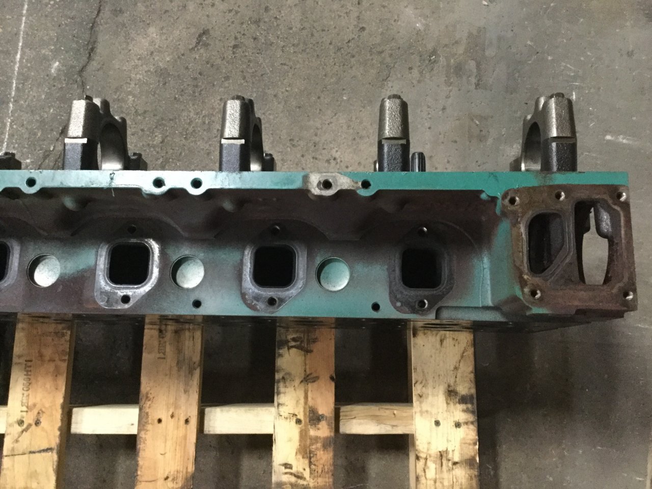 P21458124 | Volvo D13 Engine Cylinder Head for Sale