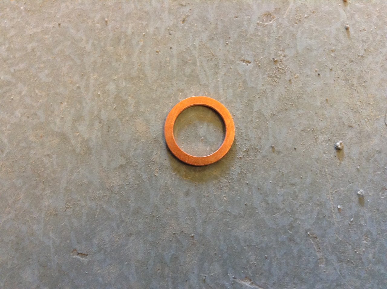 691273C1 | International DT466C Engine Component for Sale