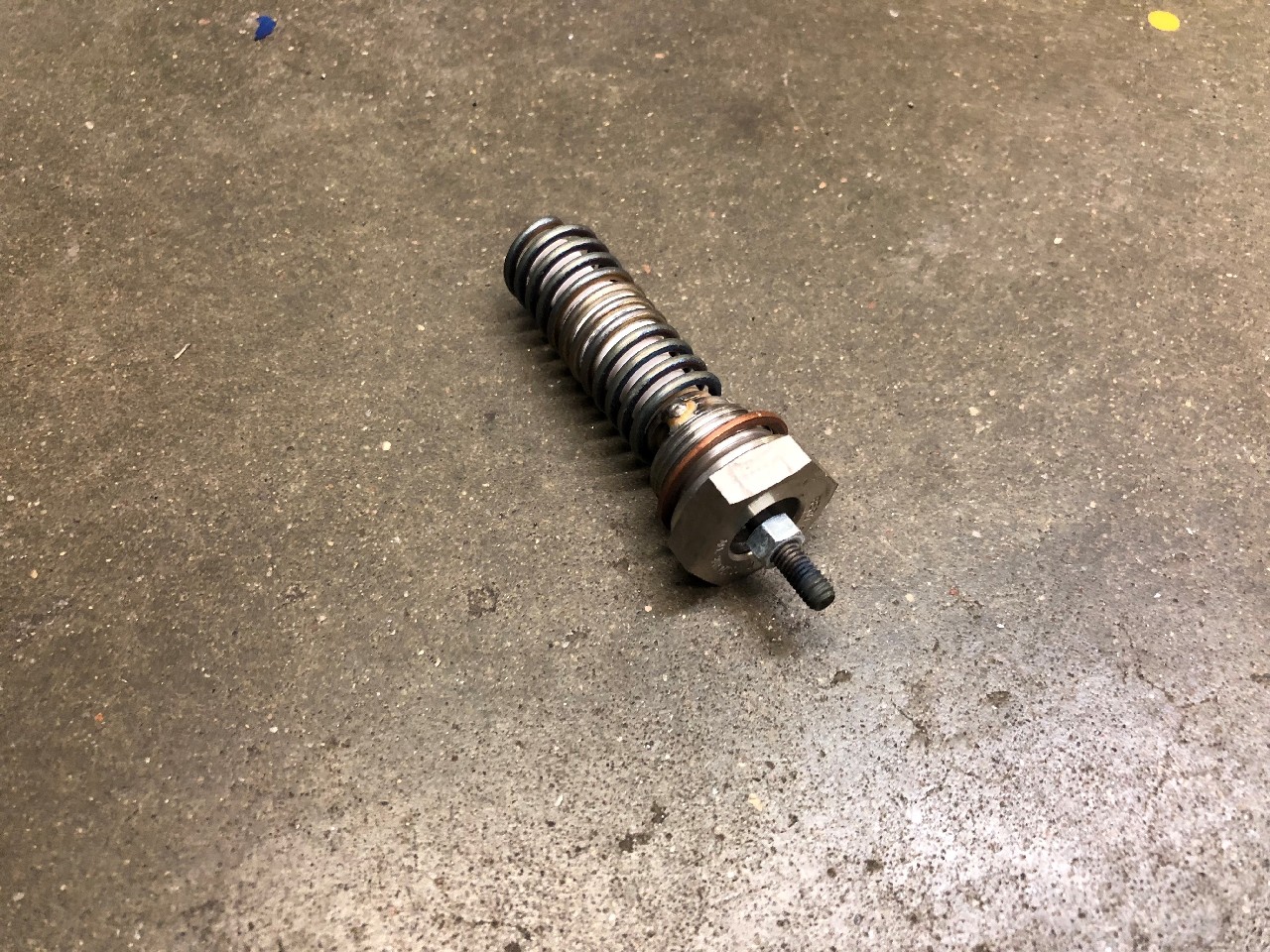 1844103C1 | International VT275 Engine Component for Sale