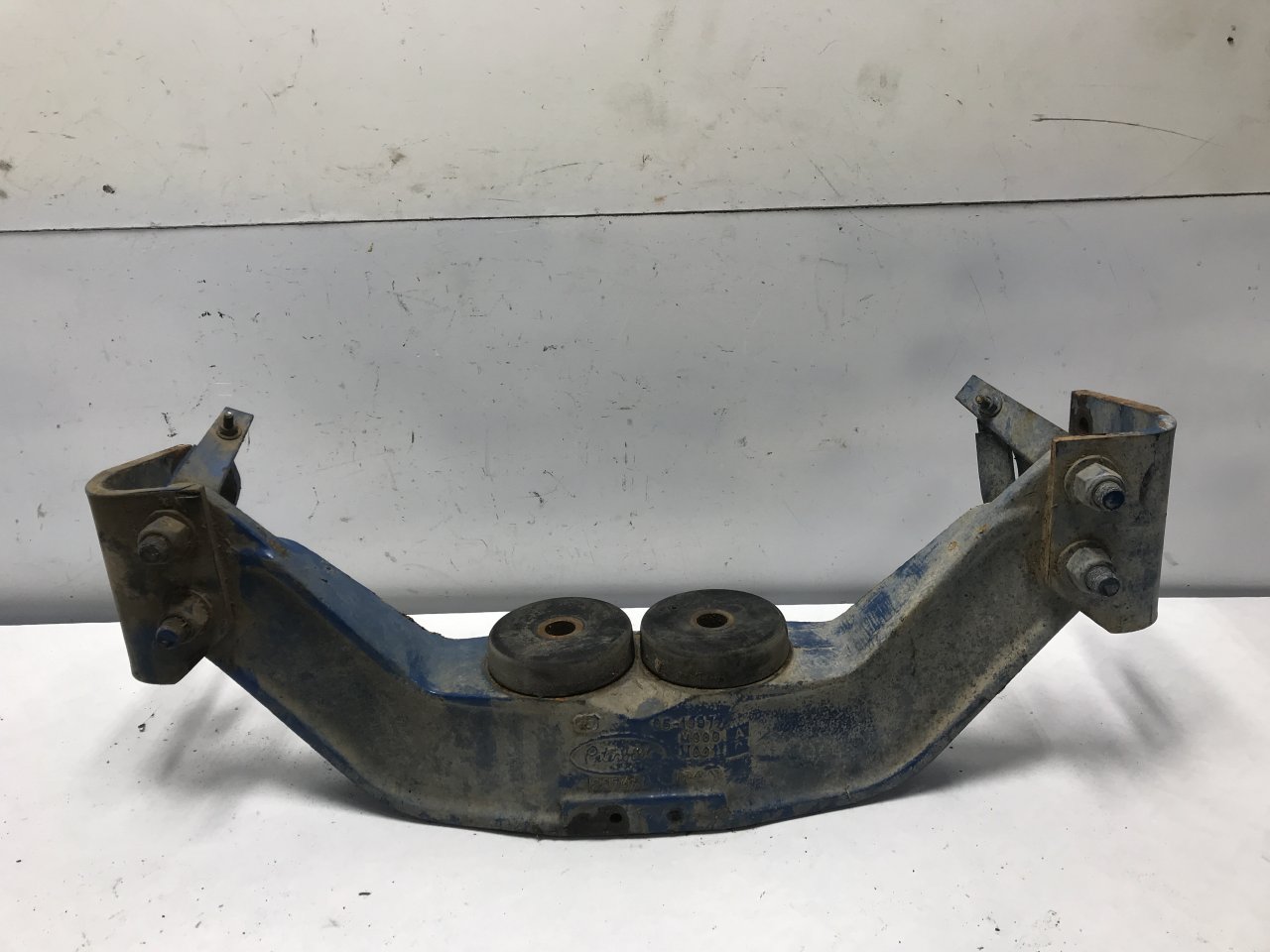 05-19977 | Detroit 60 SER 12.7 Engine Mount for Sale