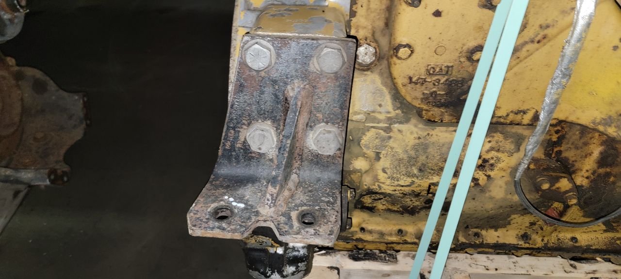 05-18695R | CAT C15 Engine Mount for Sale