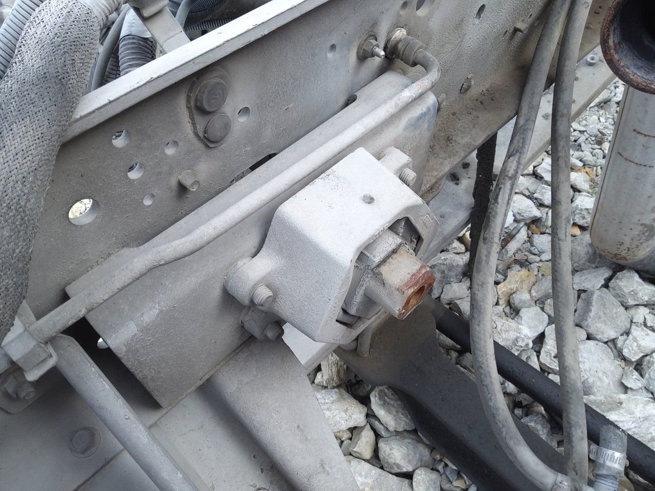 15074961 | CAT C7 Engine Mount for Sale