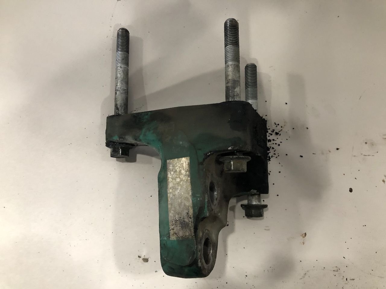 27384 | Volvo D13 Engine Mount for Sale