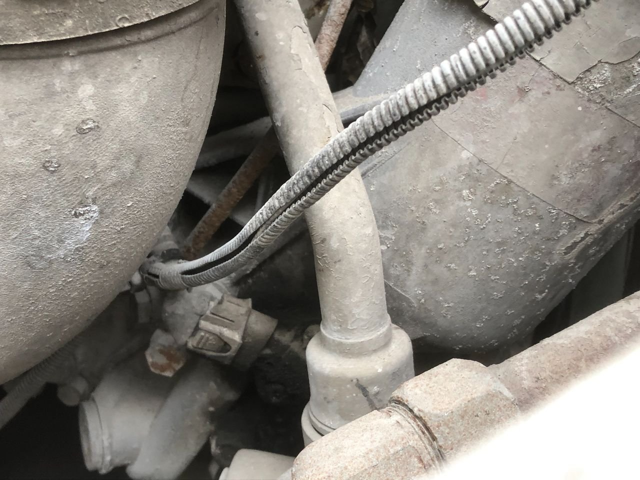 Mercedes MBE4000 Engine Oil Filter Base for Sale