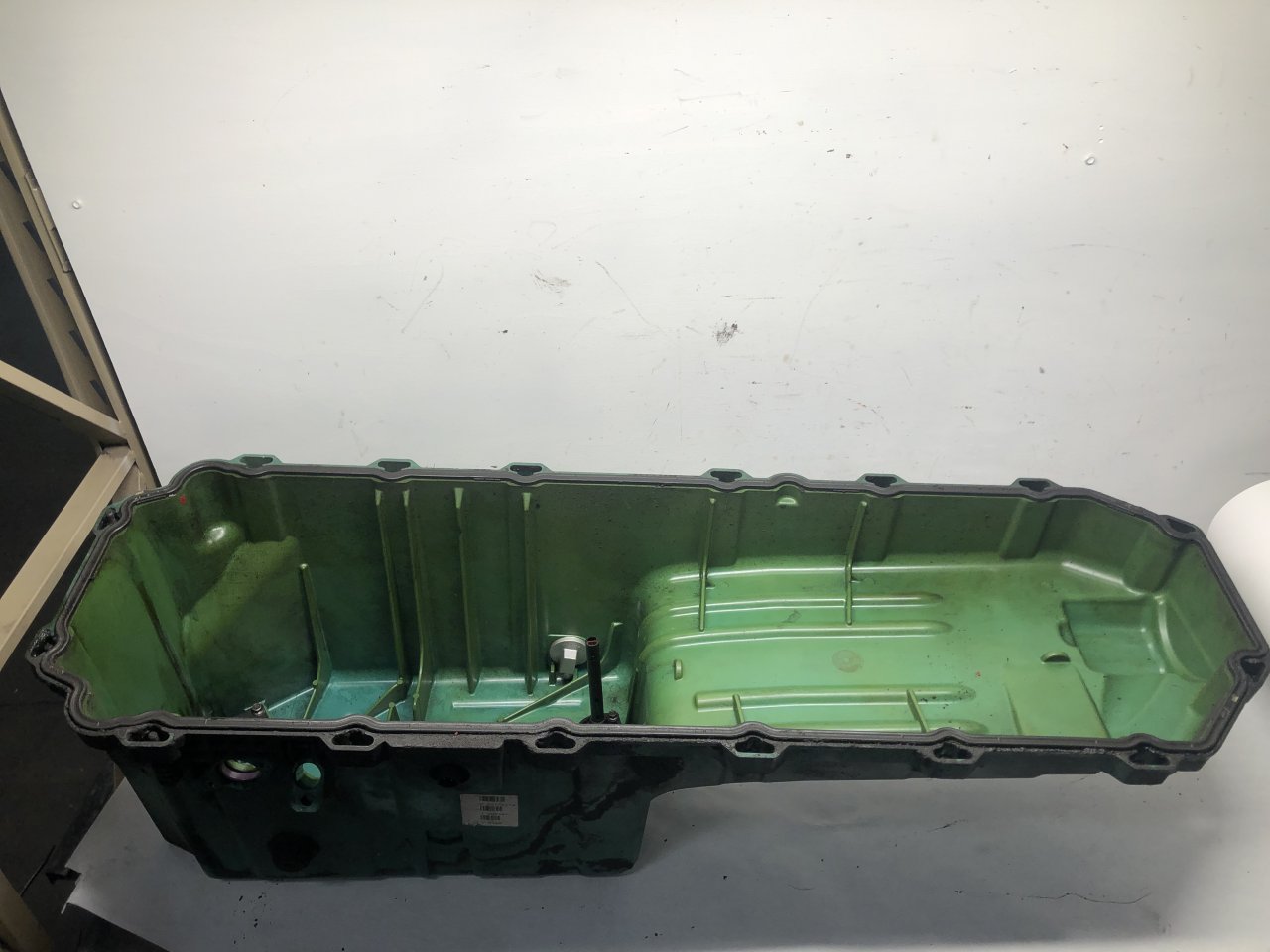 Volvo D16 Engine Oil Pan for Sale