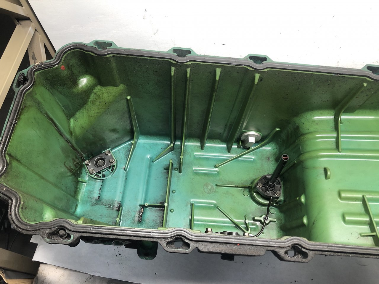 Volvo D16 Engine Oil Pan for Sale
