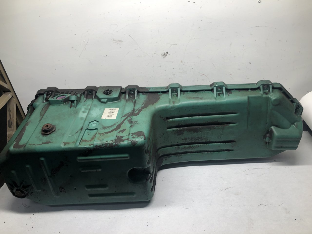 Volvo D16 Engine Oil Pan for Sale