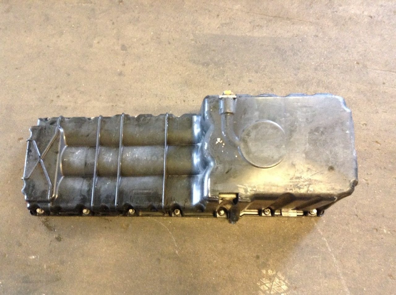 A4720101213 | Detroit DD15 Engine Oil Pan for Sale