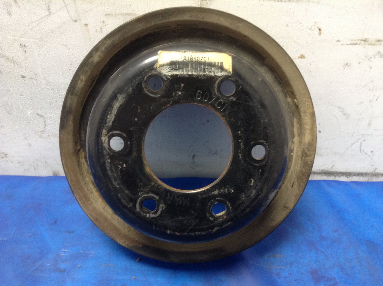 1818607C1 | International DT466E Pulley for Sale