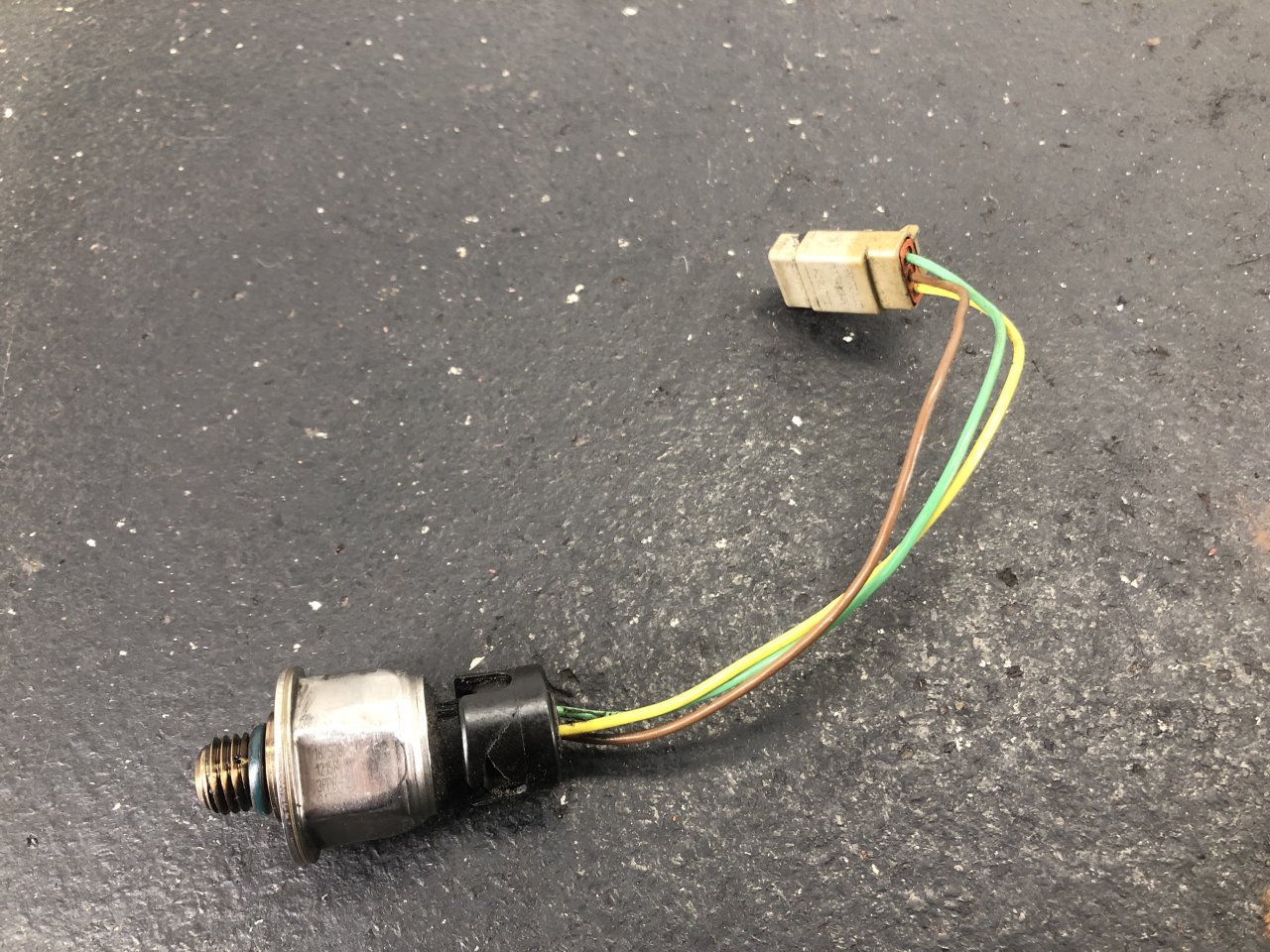 1875784C92 | International MAXXFORCE DT Engine Sensor for Sale