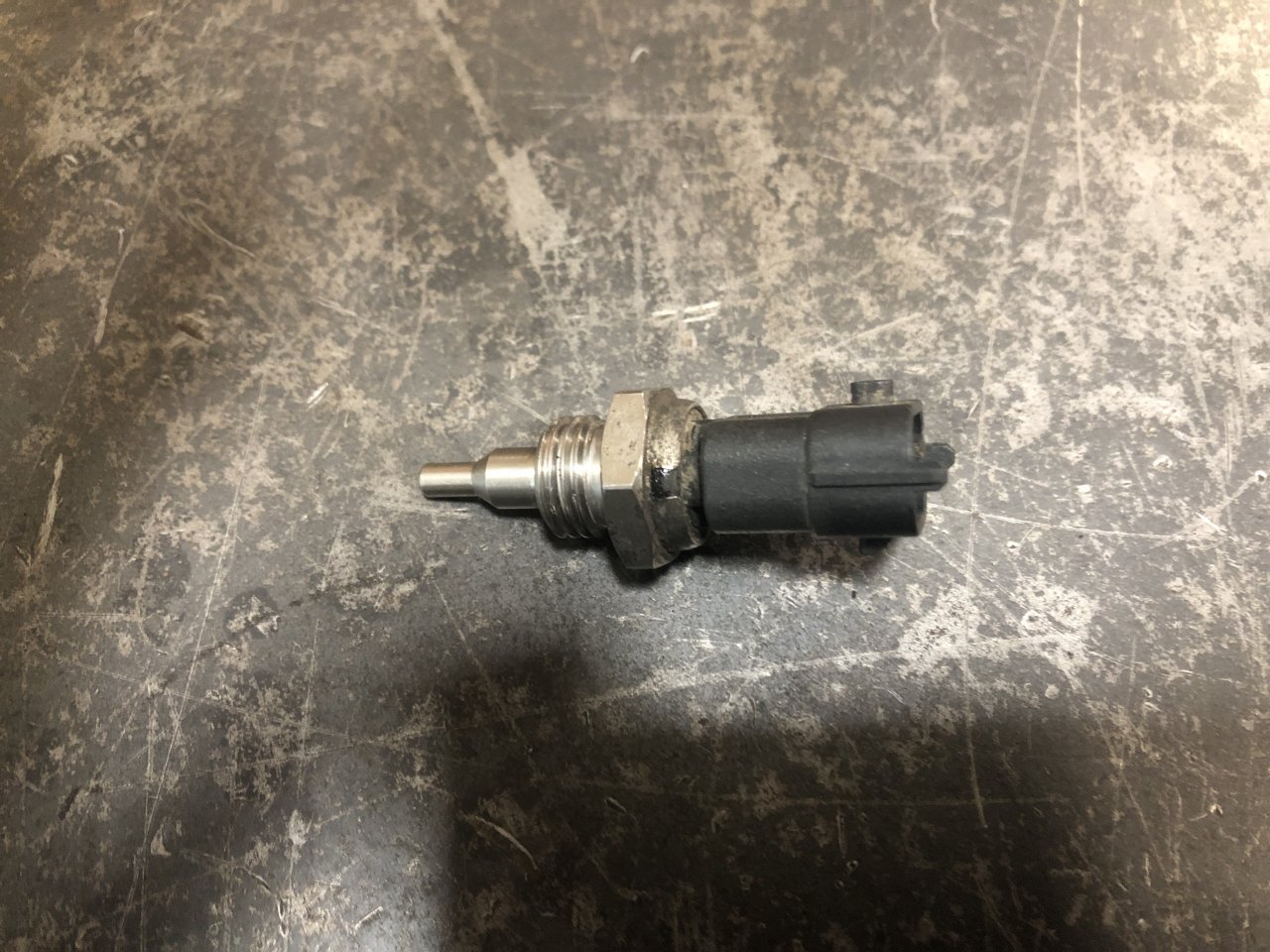 2112272 | Paccar MX13 Engine Sensor for Sale