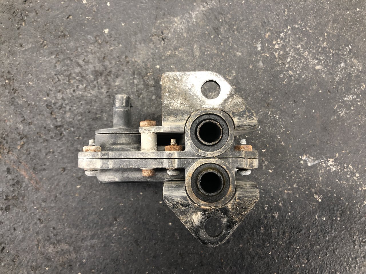 1826511 | Paccar MX13 Engine Sensor for Sale