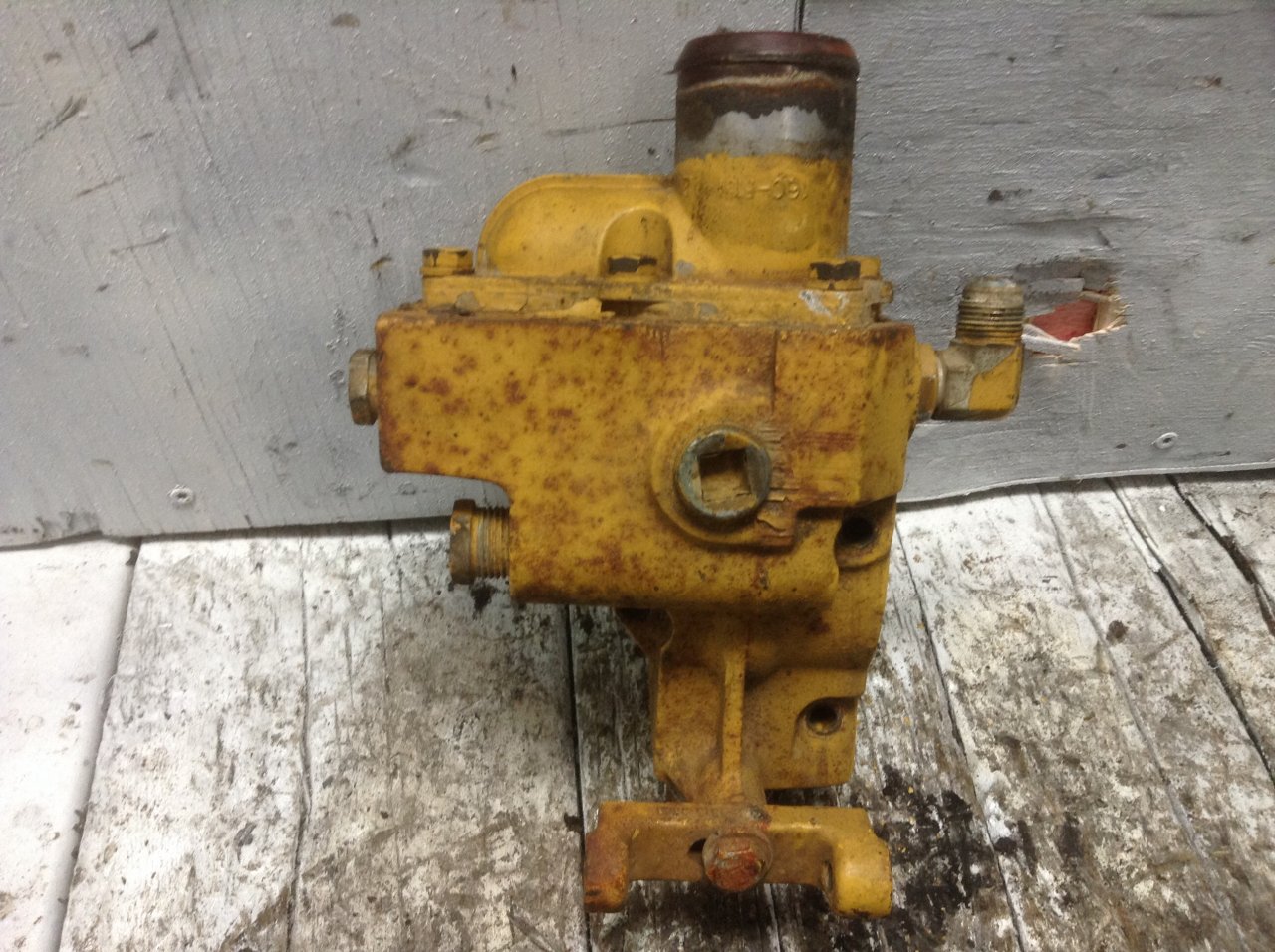 1333730 | CAT C7 Engine Thermostat Housing for Sale