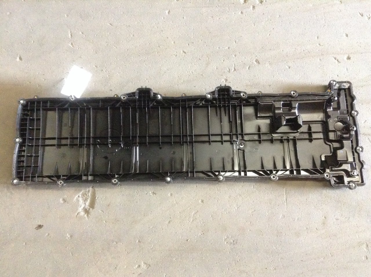A4720102230 | Detroit DD15 Engine Valve Cover for Sale