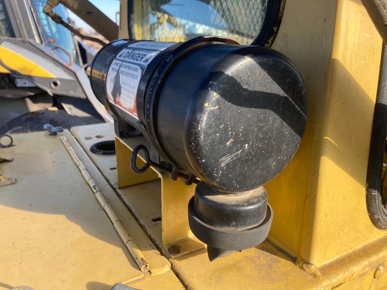 9809915 | New Holland L553 Air Cleaner for Sale