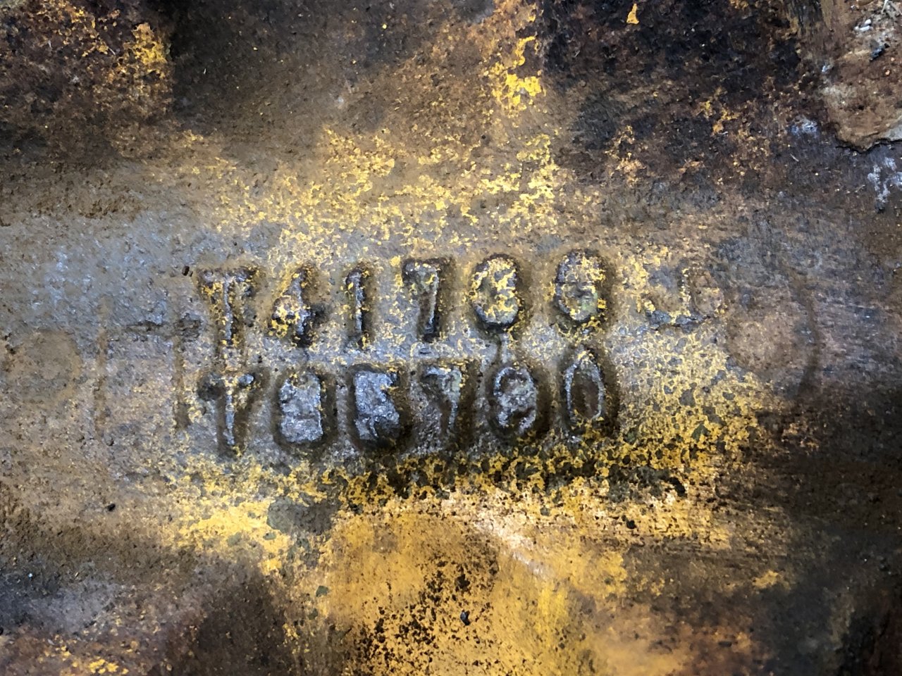 AT40757 | John Deere 310 Axle Assembly for Sale