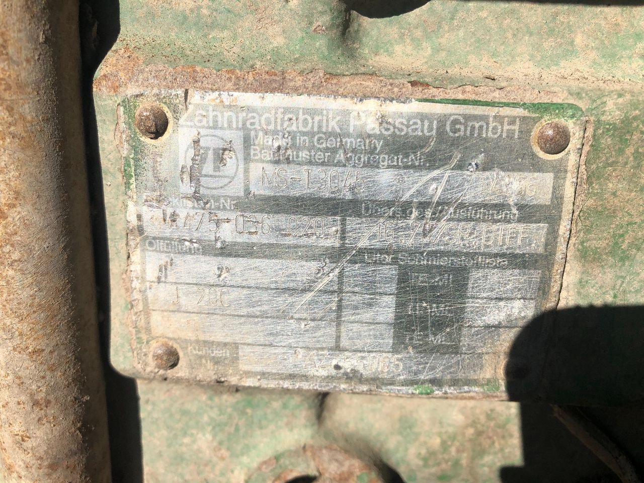 Z72461 | John Deere 3400 Axle Assembly for Sale