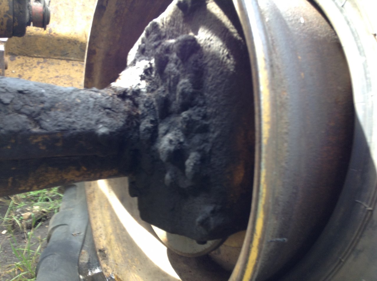 8K-5996 | CAT 930 Axle Assembly for Sale