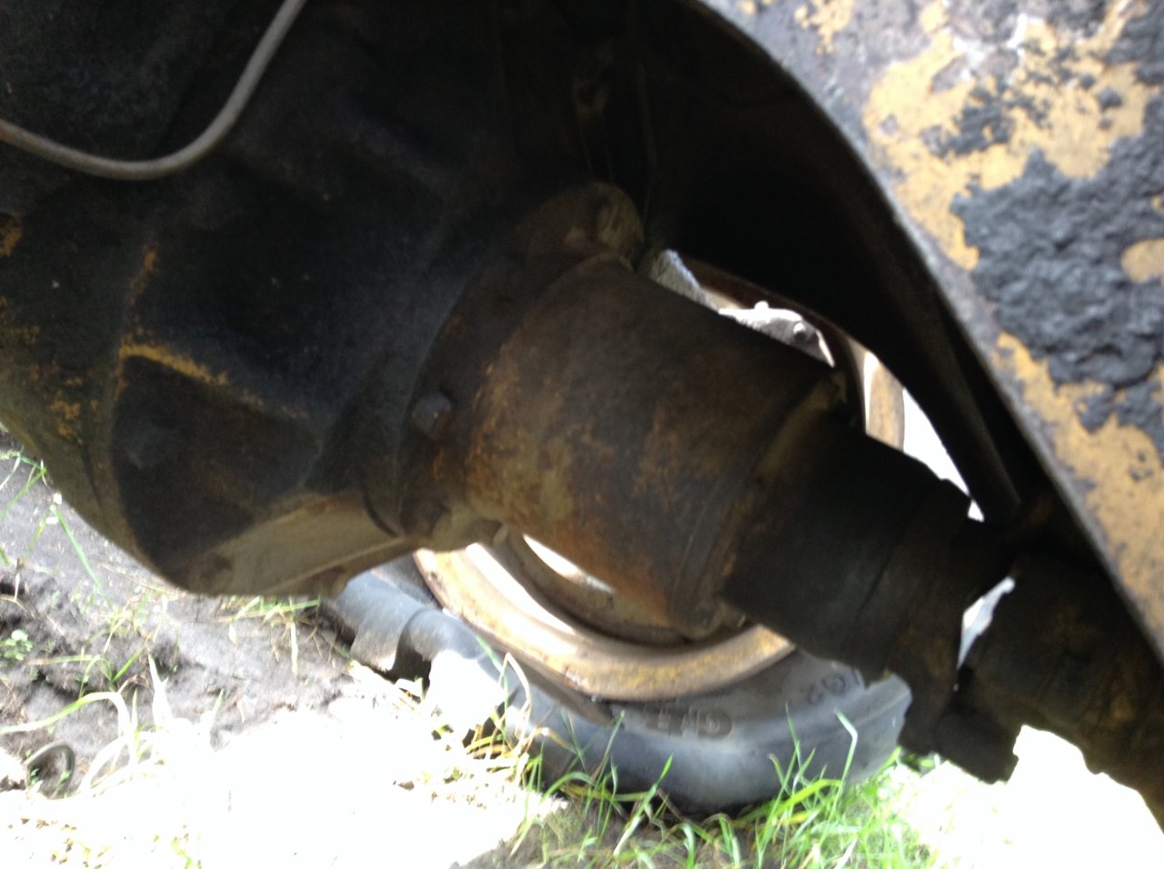 8K-5996 | CAT 930 Axle Assembly for Sale