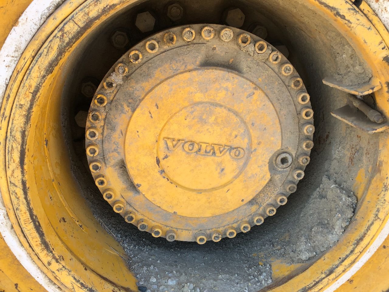 VOE17239368 | Volvo A25G Axle Assembly for Sale