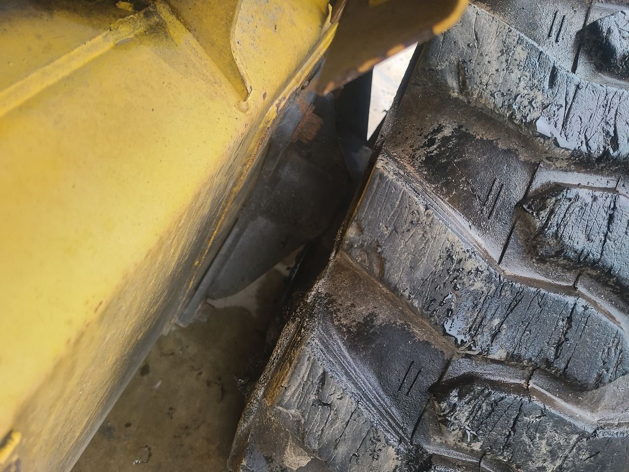 9841131 | New Holland LS190 Axle Assembly for Sale