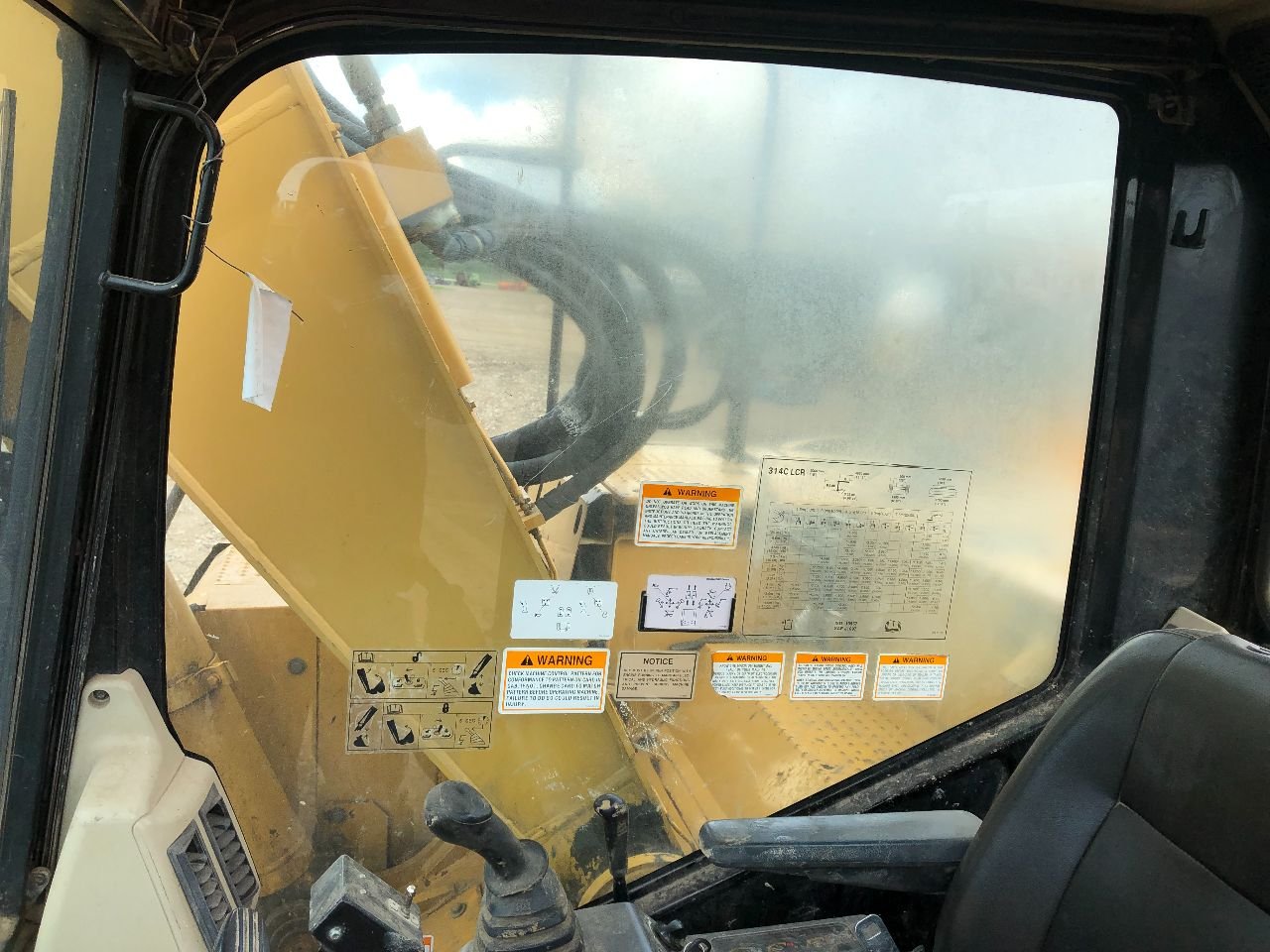 196-1467 | CAT 314C Equip Side Glass for Sale