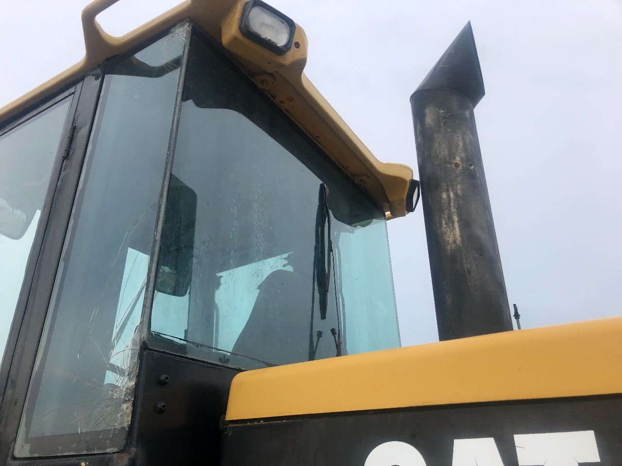 107-6147 | CAT 938G Back Glass for Sale