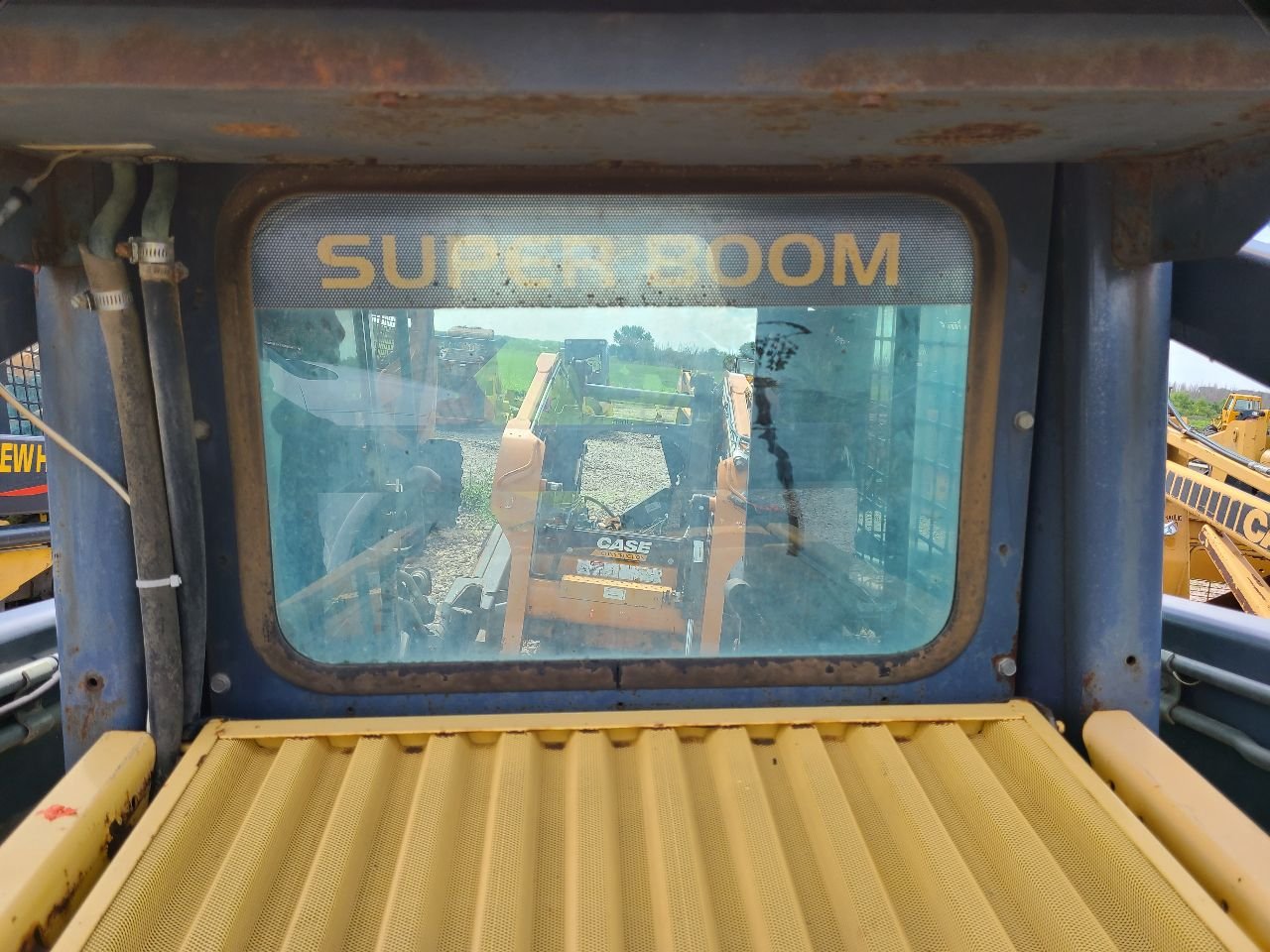 86602542 | New Holland LS190 Back Glass for Sale