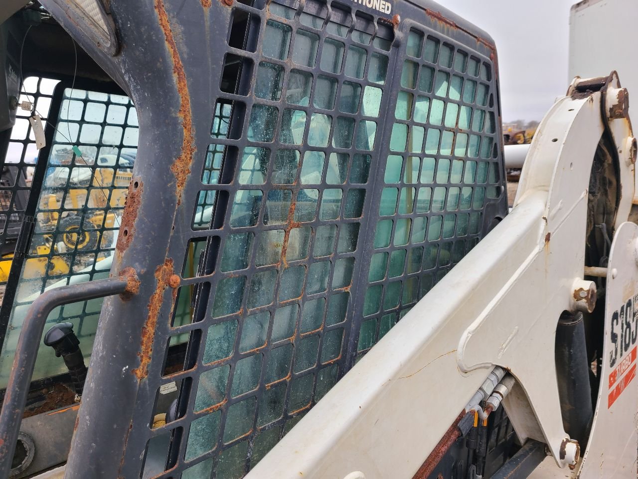 6691000 | Bobcat S185 Equip Side Glass for Sale