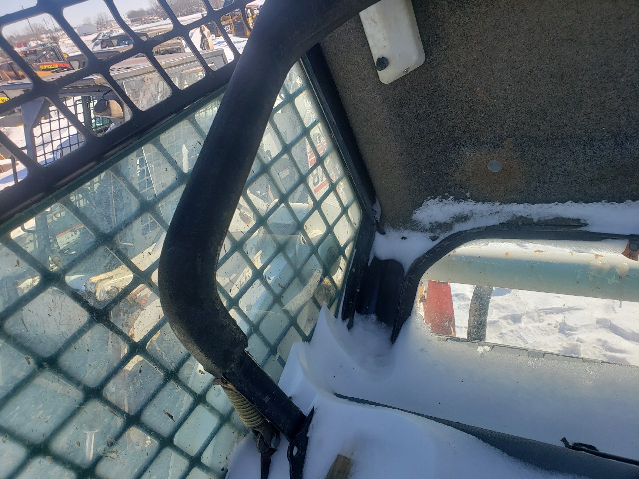 7003482 | Bobcat T190 Equip Side Glass for Sale