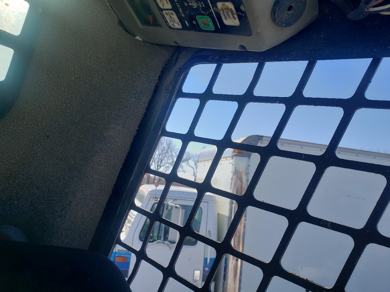 7003481 | Bobcat T190 Equip Side Glass for Sale