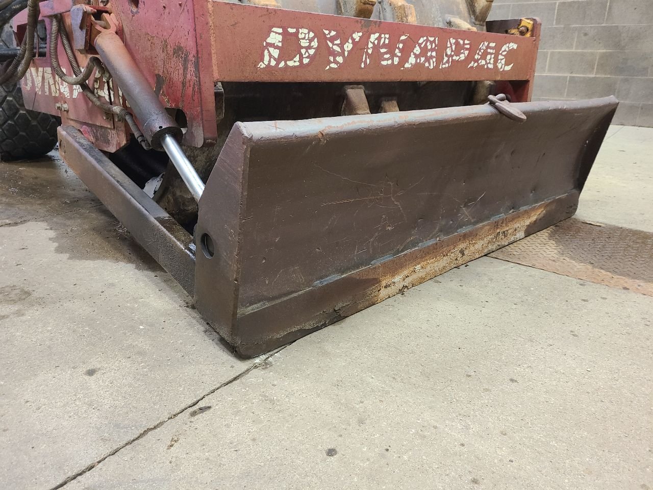 Dynapac CA 121 Blade for Sale