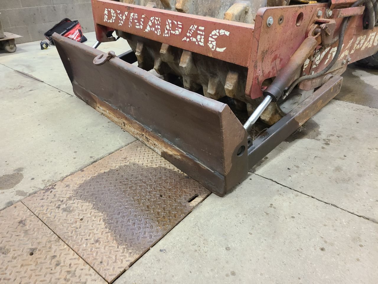 Dynapac CA 121 Blade for Sale