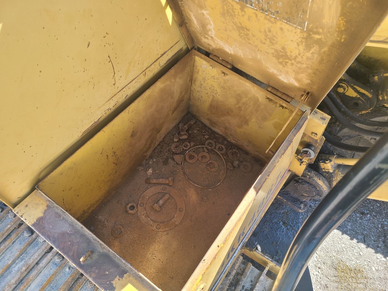 4I-8463 | CAT 320L Body, Misc. Parts for Sale