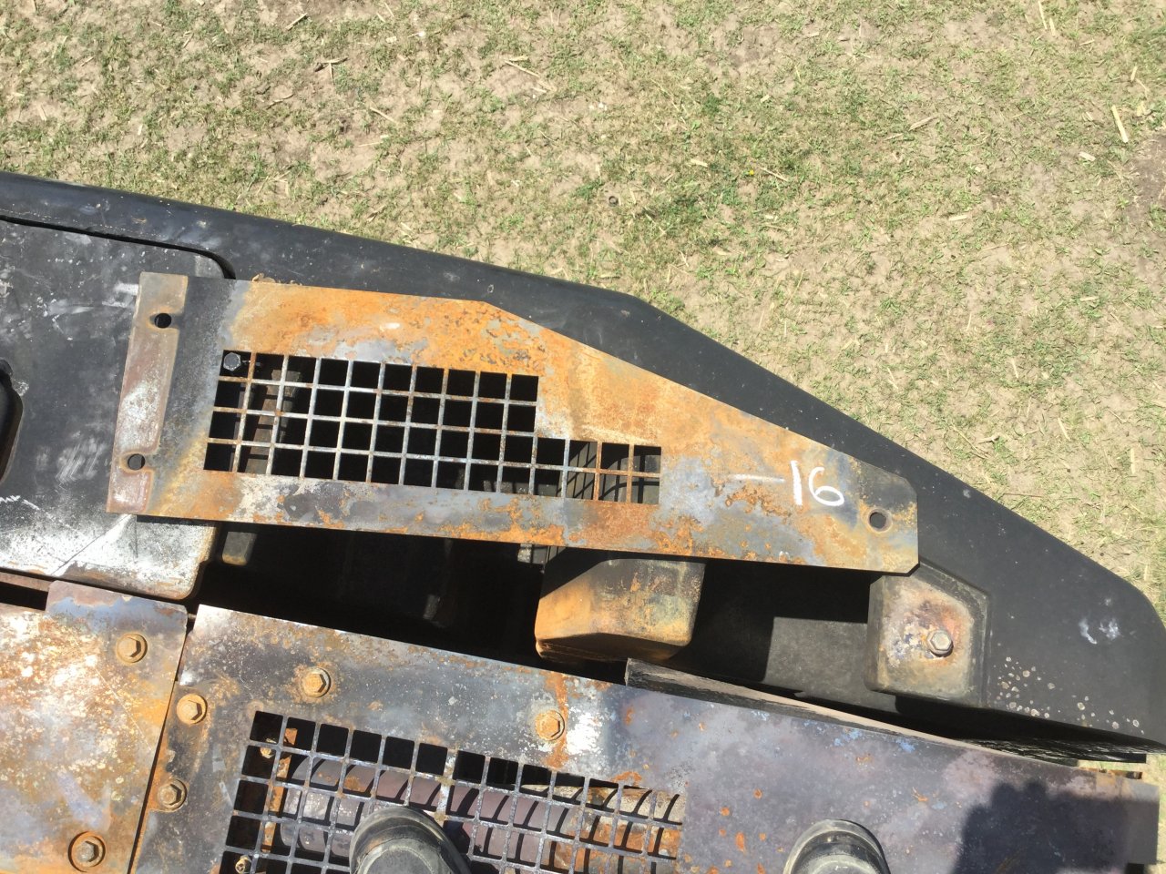 1277682 | CAT 345BL Body, Misc. Parts for Sale
