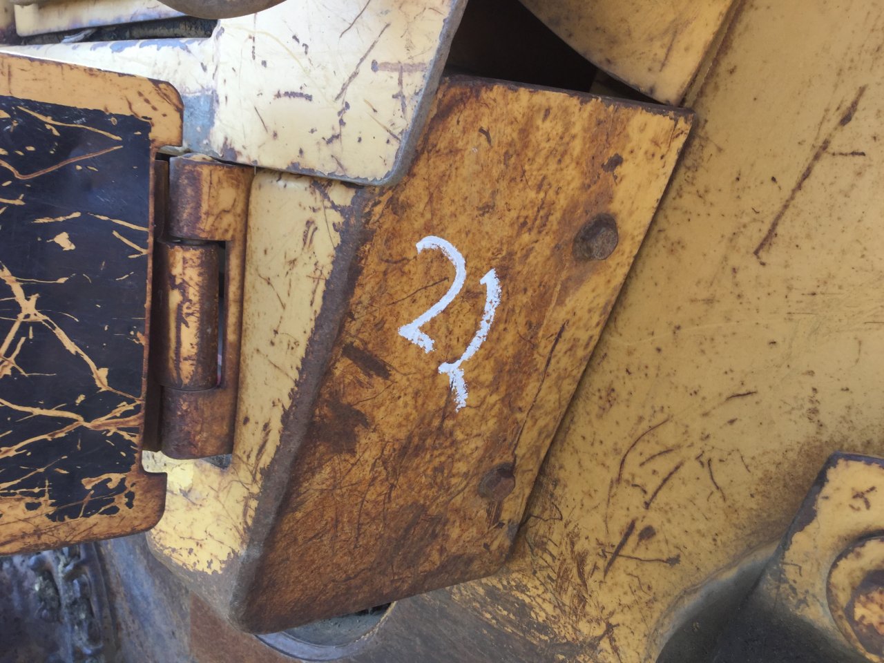 8G1223 | CAT 953 Body, Misc. Parts for Sale