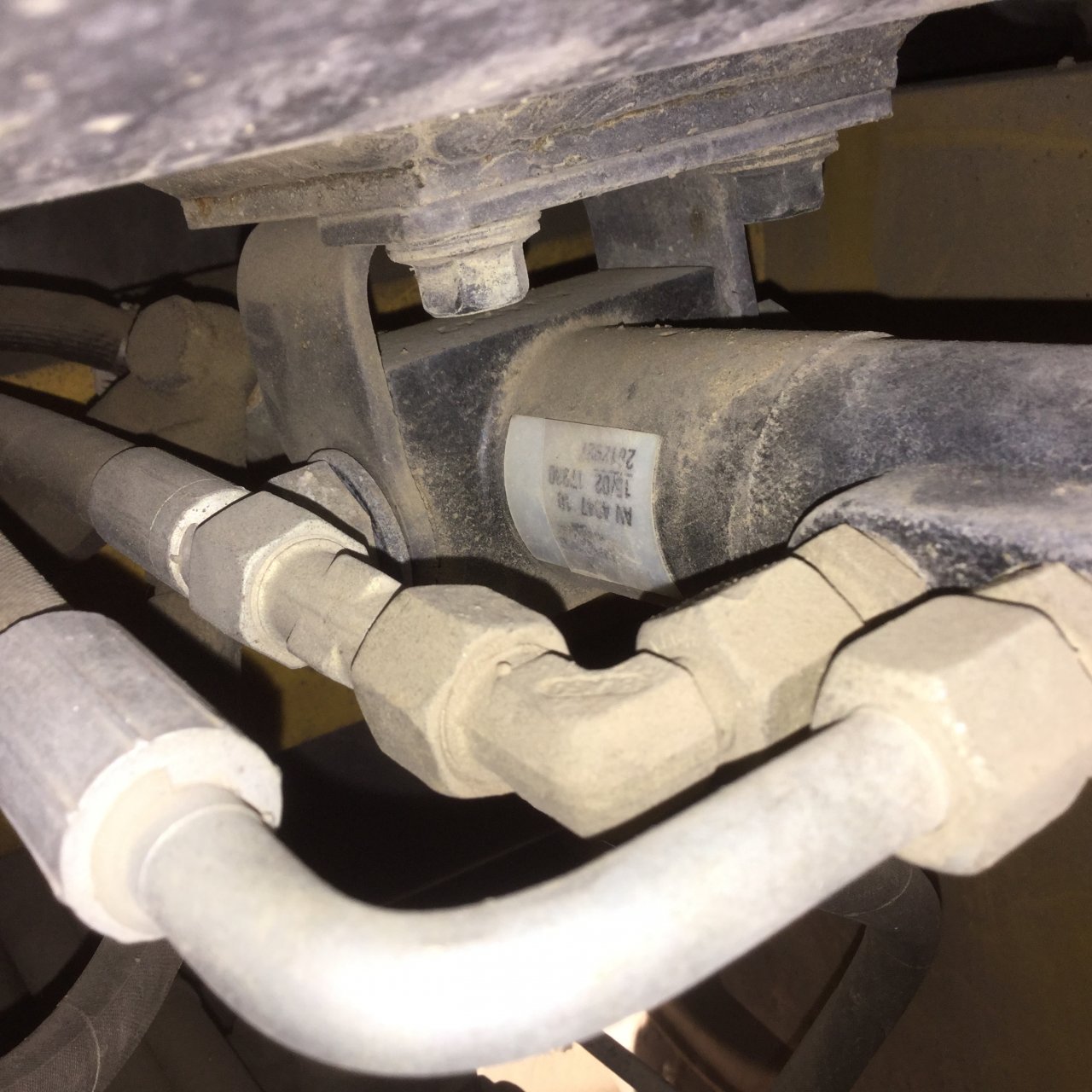 2812927 | Volvo L20B Brake Master Cylinder for Sale