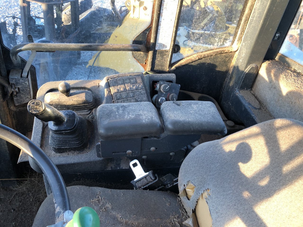 AT332127 | John Deere 544J Cab Assembly for Sale