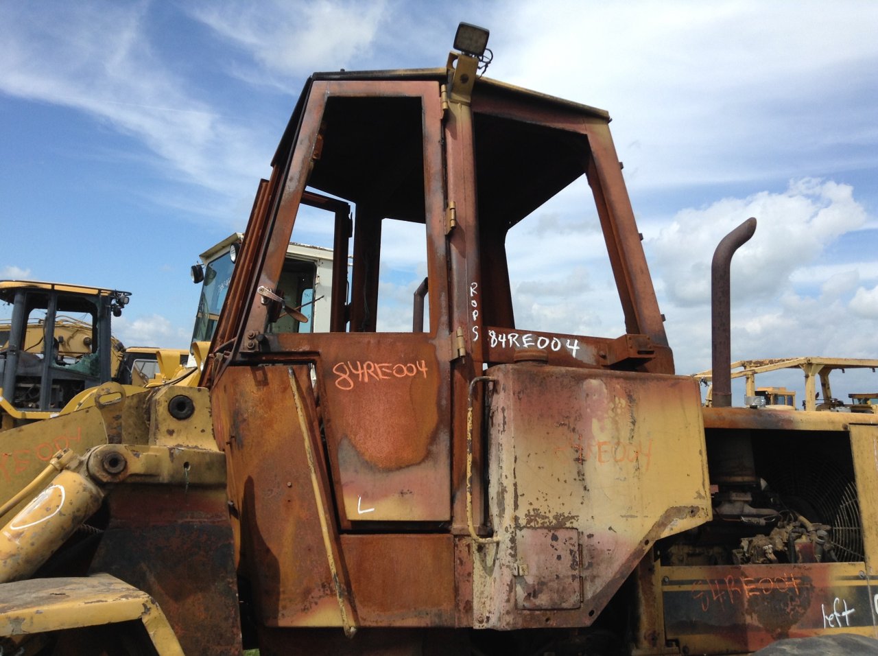 1V-1099 | CAT 930 Door Assembly for Sale