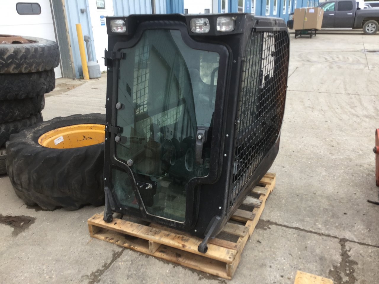 84484008 | Case TV380 Cab Assembly for Sale