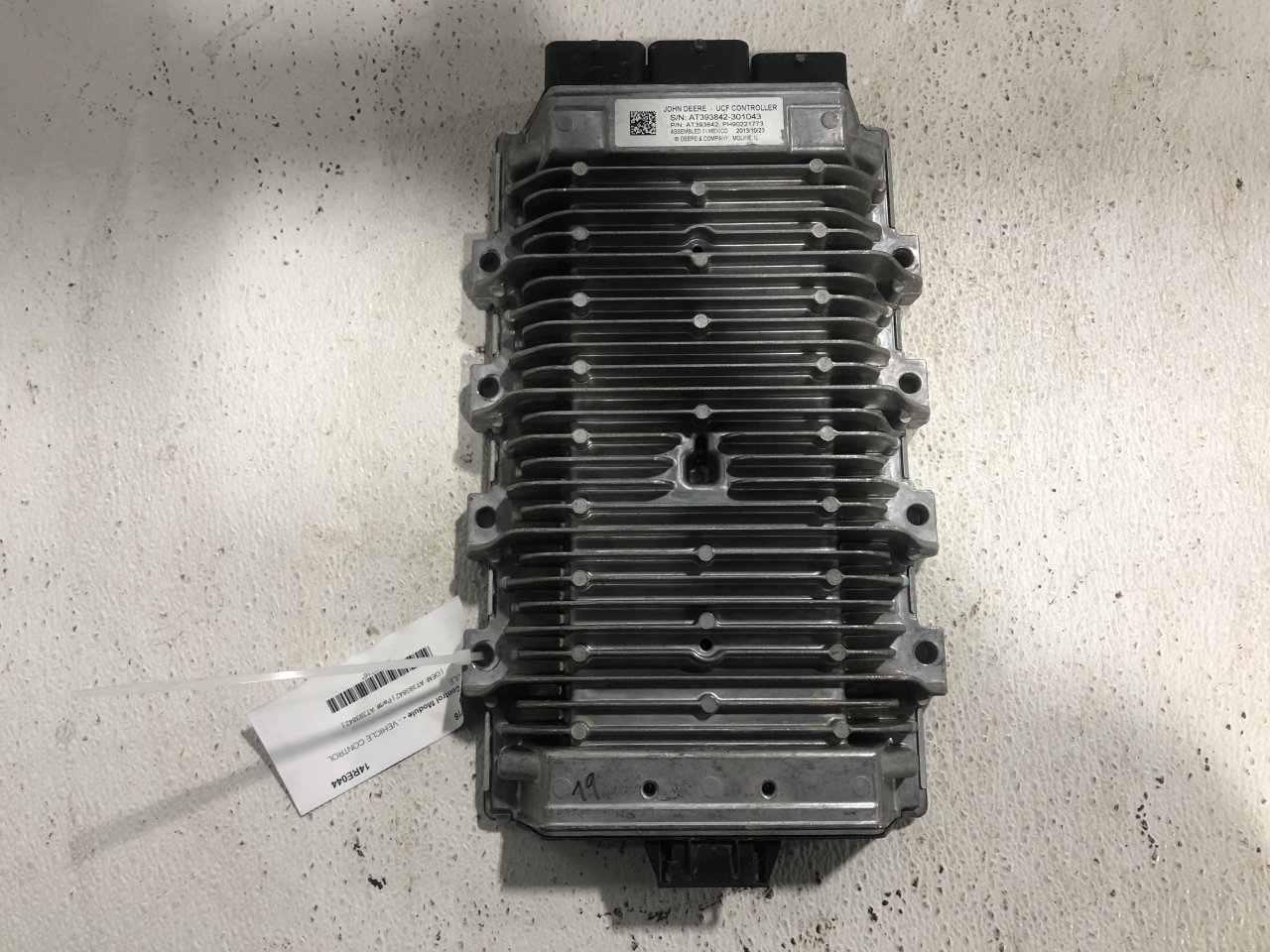 AT393842 | John Deere 624K Control Module for Sale