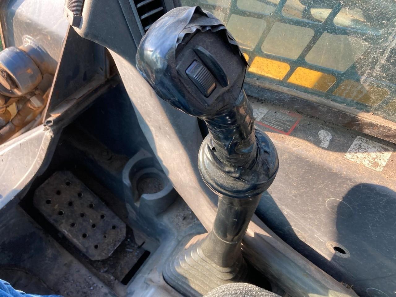 AT356796 | John Deere 333D Controls for Sale