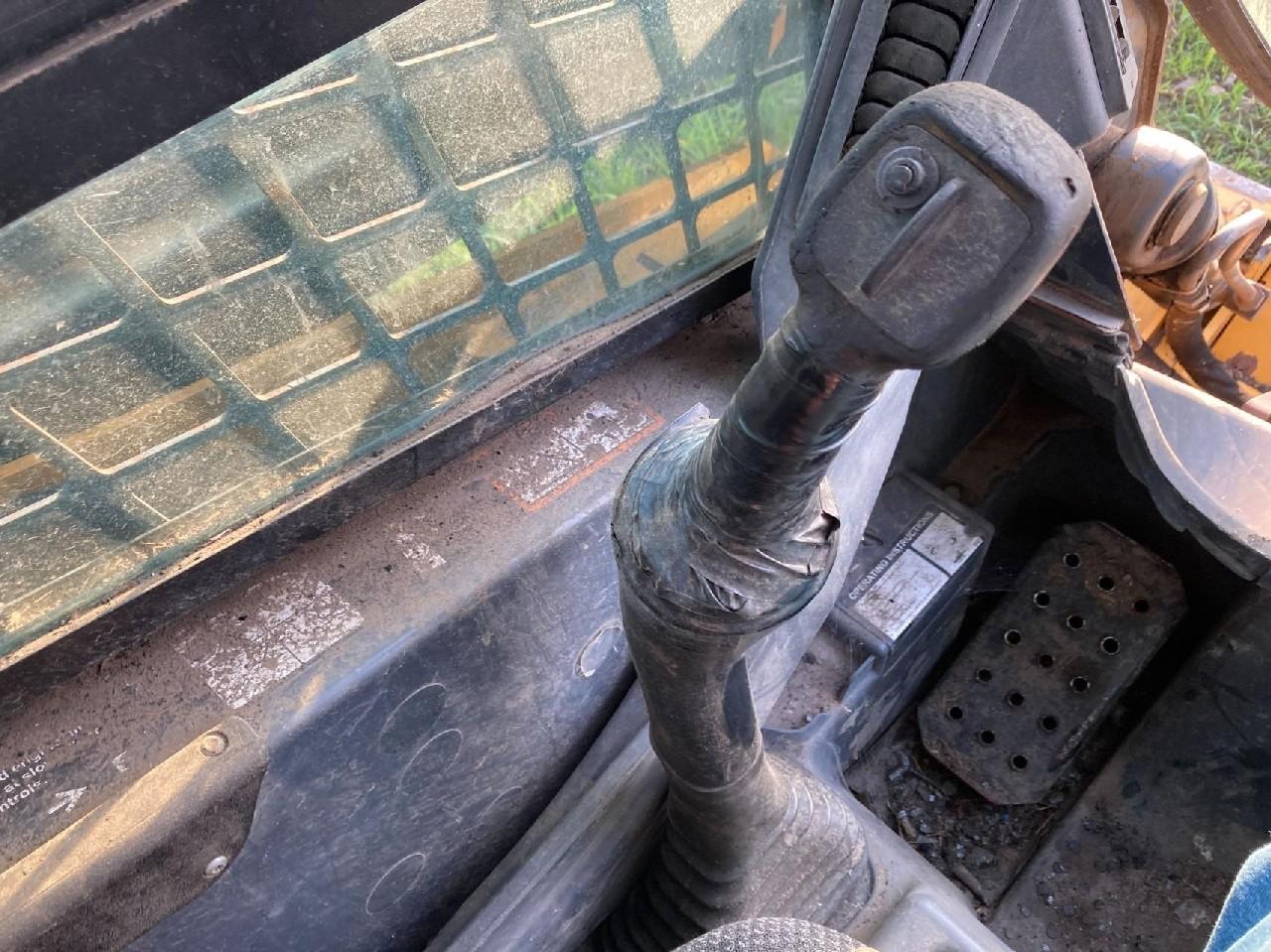 AT357919 | John Deere 333D Controls for Sale