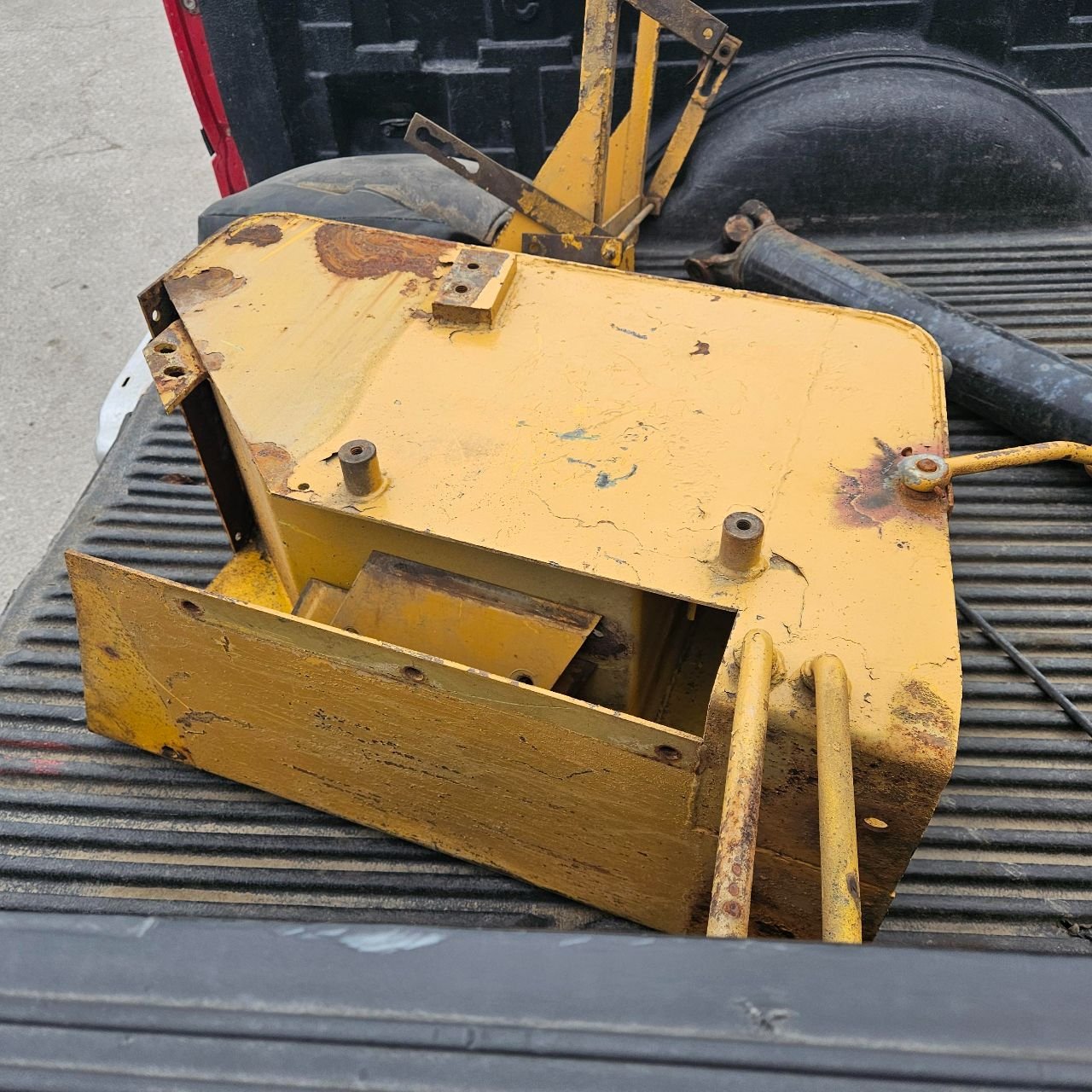 International 500C Controls for Sale