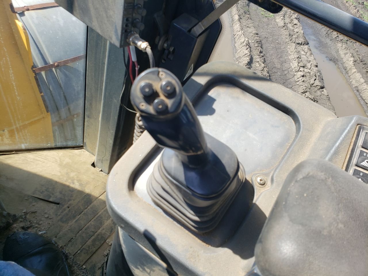 John Deere 824J Controls for Sale