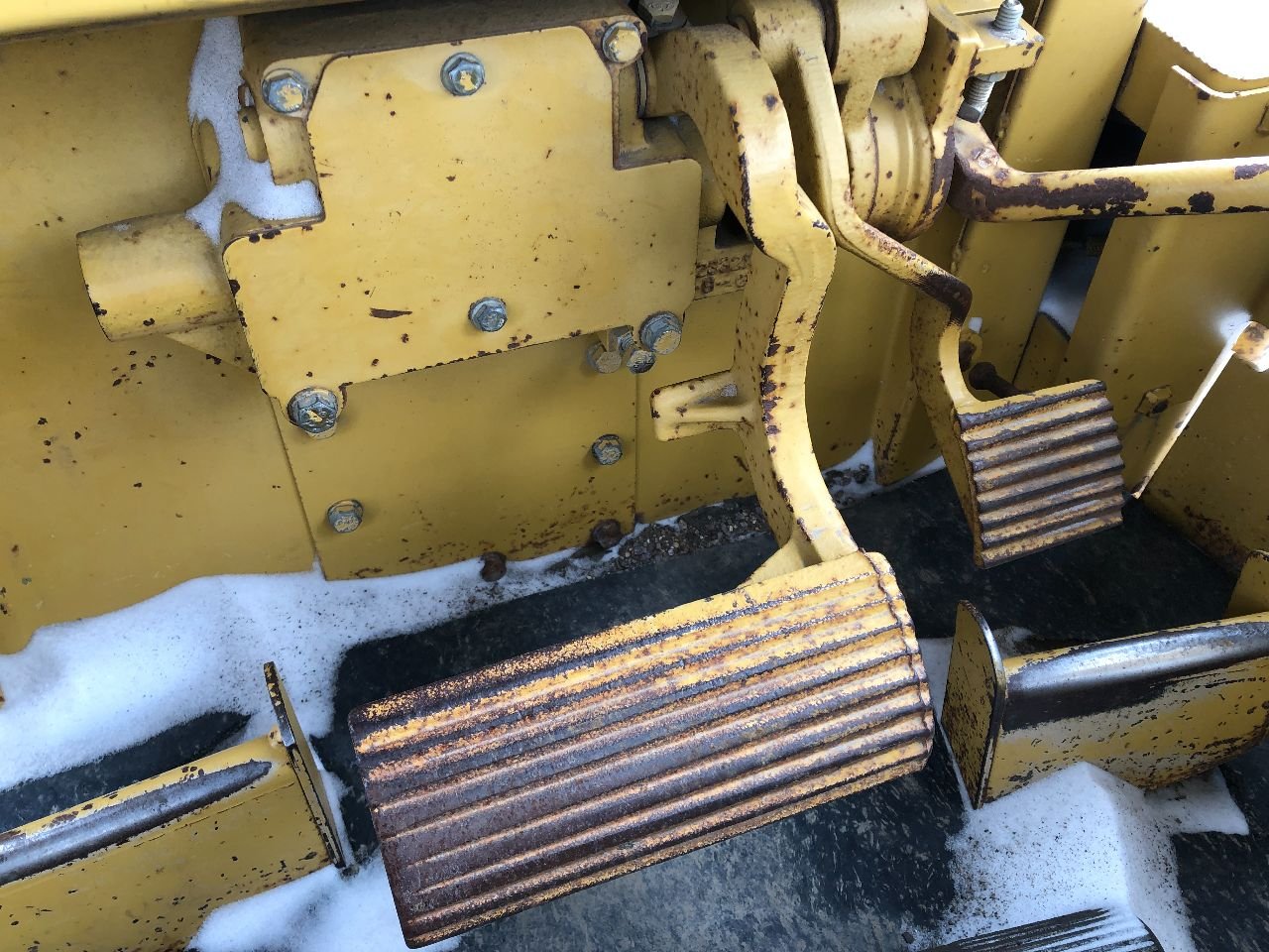 CAT D4H XL Controls for Sale