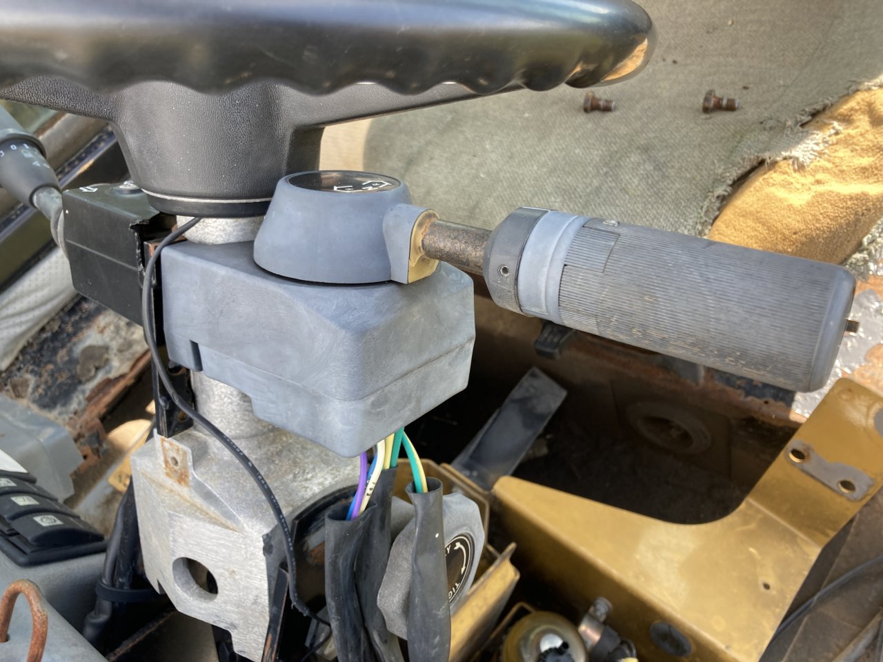 145-1019 | CAT TH62 Equip Transmission Shifter, Electronic for Sale