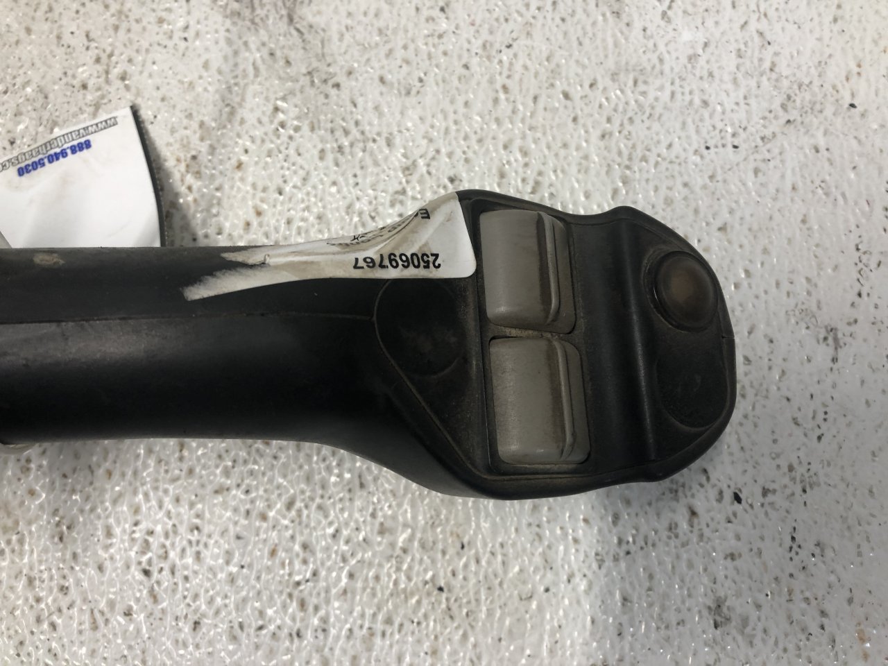 6915268 | Bobcat V723 Controls for Sale